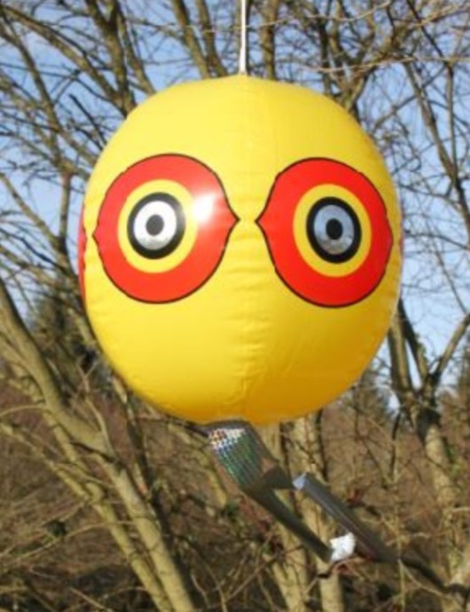 Bird scarer balls Complete set including a 5 meters telescopic pole
